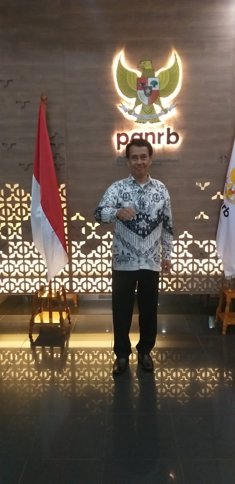 Nandang Mulyana : PGRI Karawang Terus Perjuangkan 4200 Guru Honorer ... Nandang Mulyana : PGRI Karawang Terus Perjuangkan 4200 Guru Honorer ...