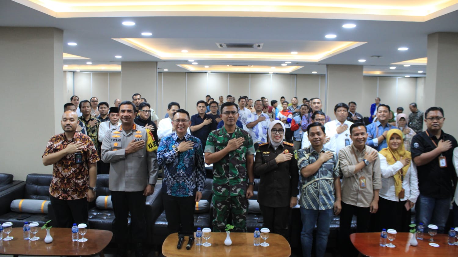 Pj Bupati Bekasi Dani Ramdan Apresiasi Kedewasaan Berpolitik Masyarakat ... Pj Bupati Bekasi Dani Ramdan Apresiasi Kedewasaan Berpolitik Masyarakat ...